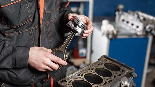 What's a piston and how does it work? | AutoGuru
