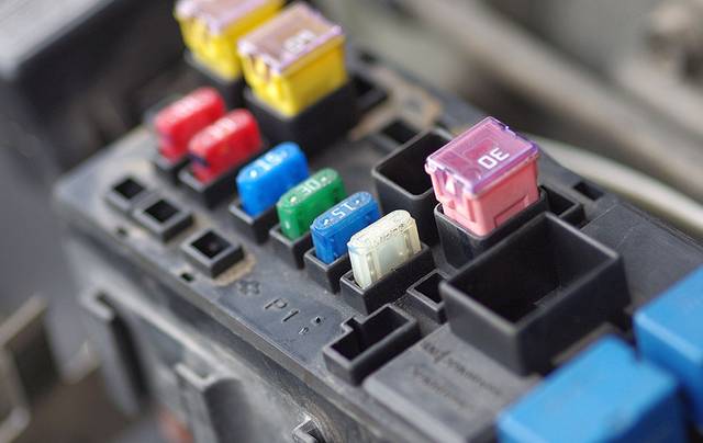 Car Fuse Replacement Costs & Repairs | AutoGuru